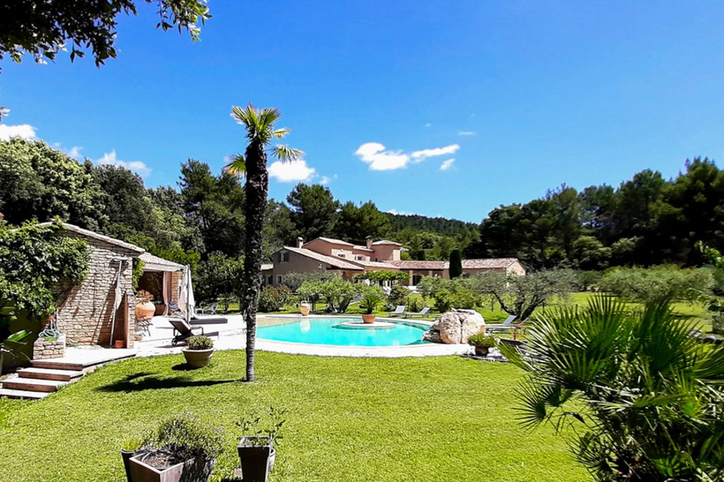 Le Bassin Turquoise, Saint Remy de Provence | Oliver's Travels