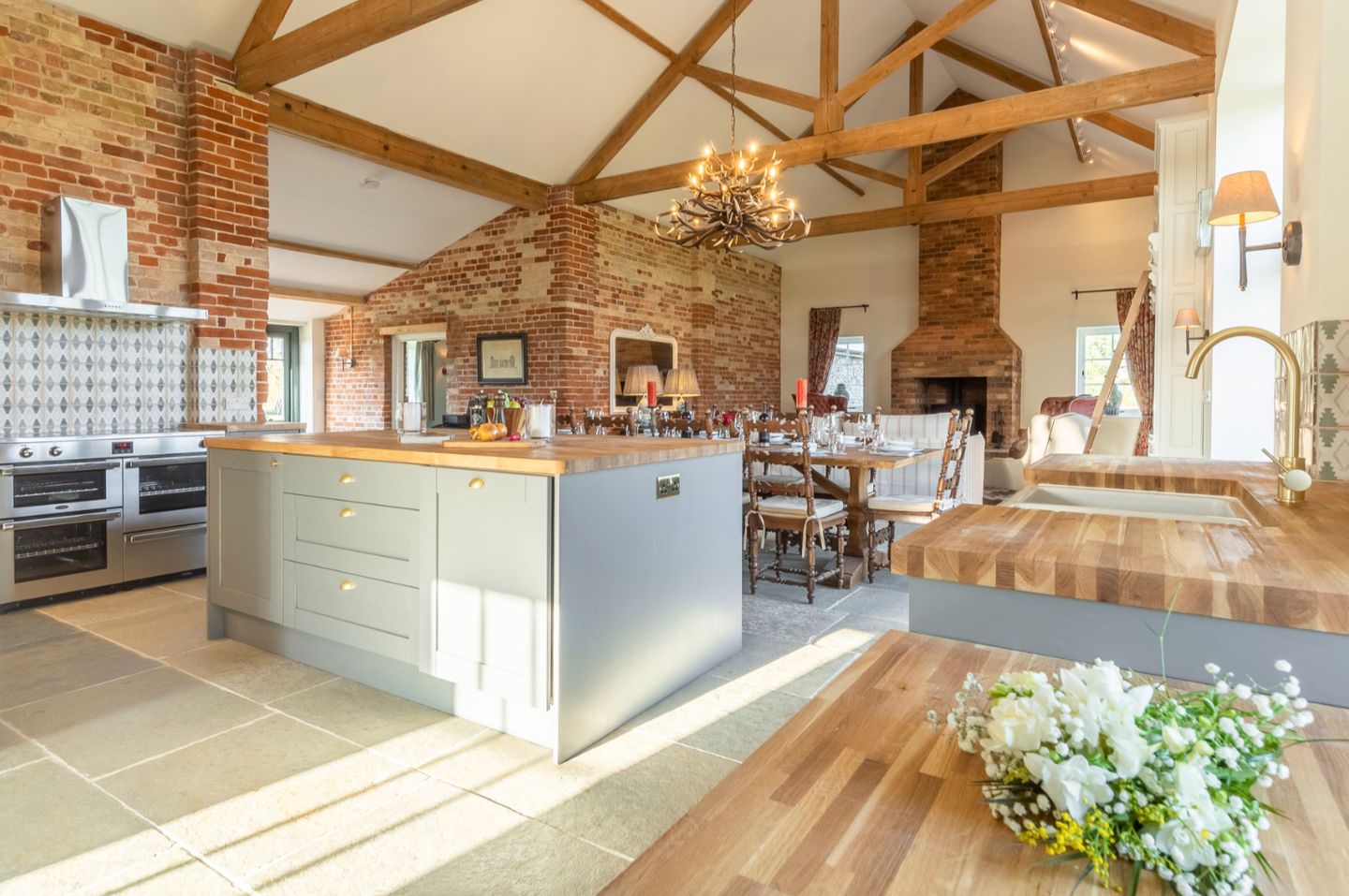 Norfolk Hall, Norfolk | Oliver's Travels