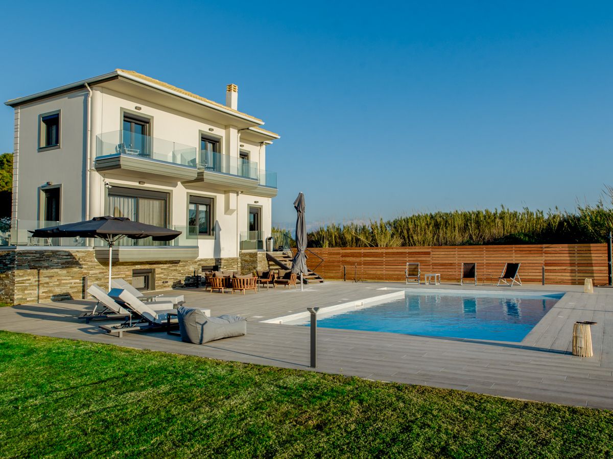 Villa Vanilla, Parga | Oliver's Travels