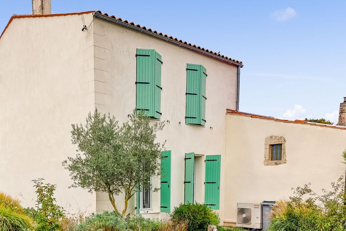 Les Volets Verts, Aquitaine | Oliver's Travels