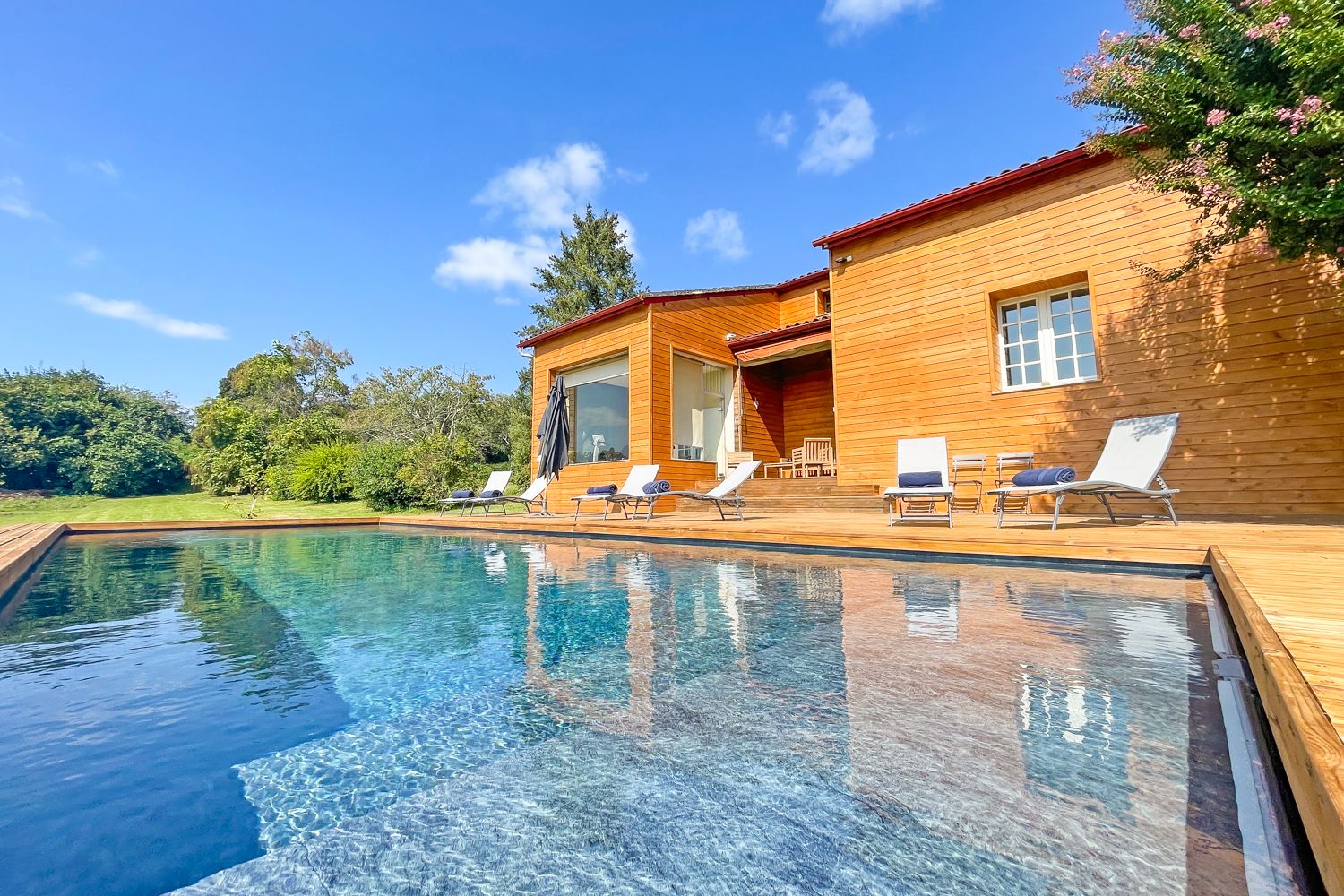 Maison En Bois, Dordogne | Oliver's Travels