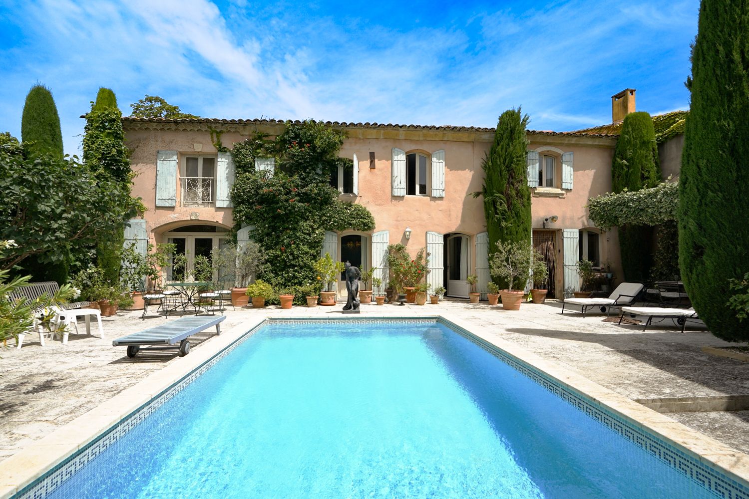 Villa En Terre Cuite, Provence-Alpes | Oliver's Travels