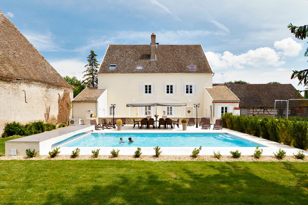 Maison Du Doubs, Burgundy | Oliver's Travels